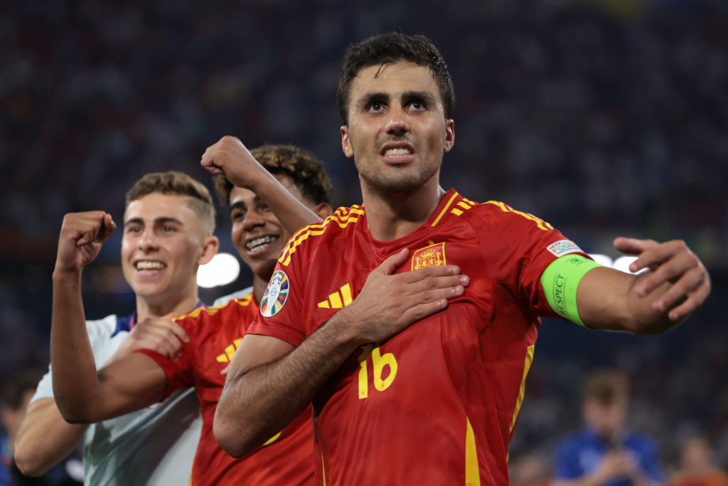 Lamine Yamal's father sends four word-message to Rodri after Spain beat ...